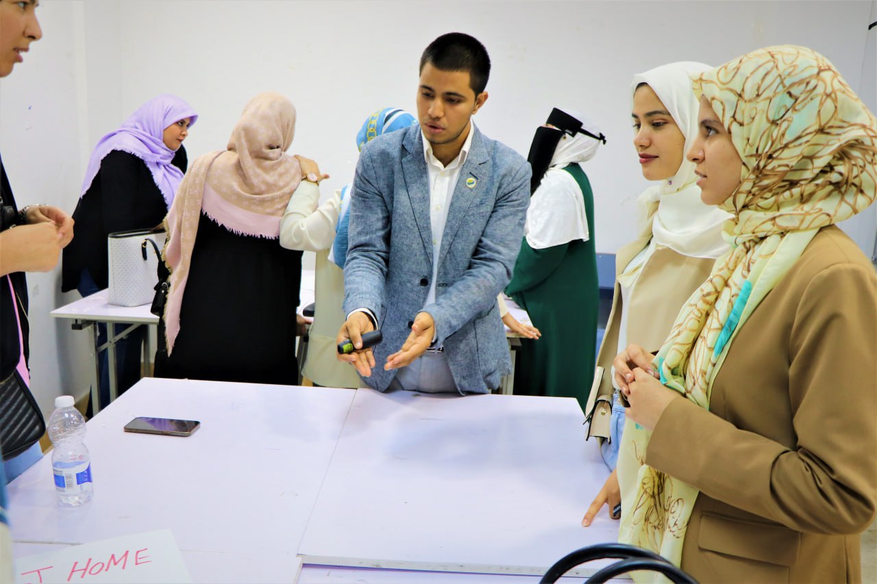 جامعة الرفاق